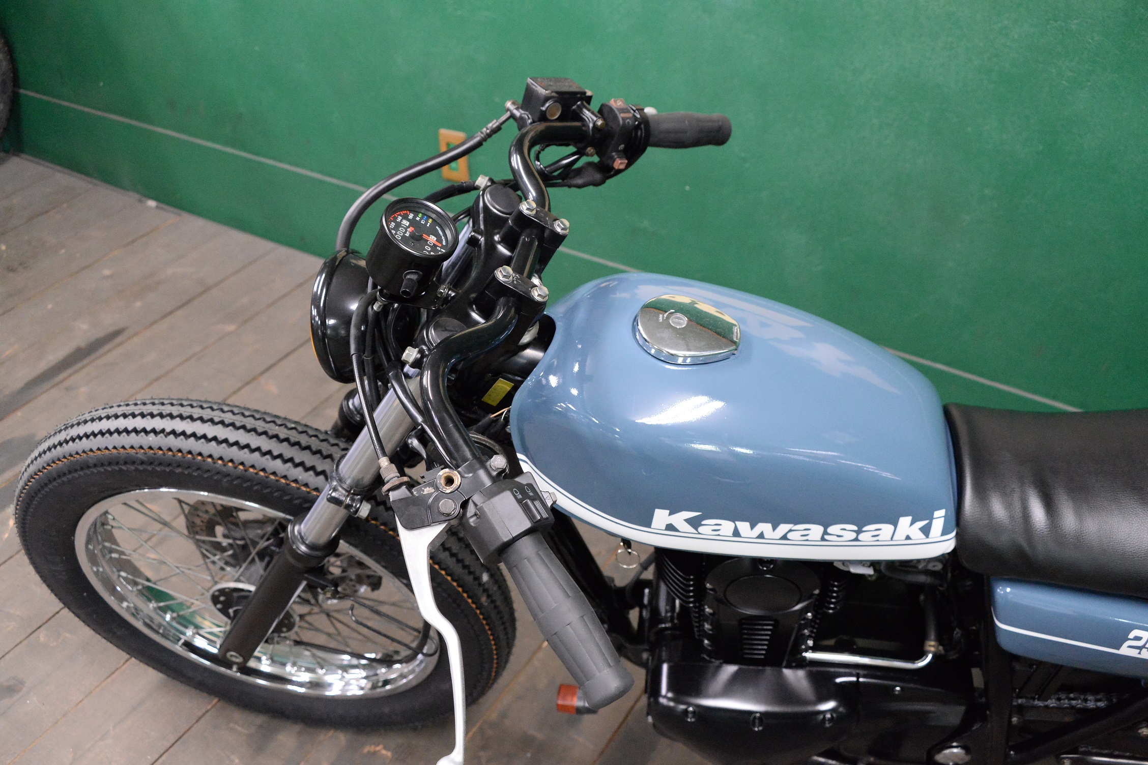 KAWASAKI 250TR bobber style – T-box
