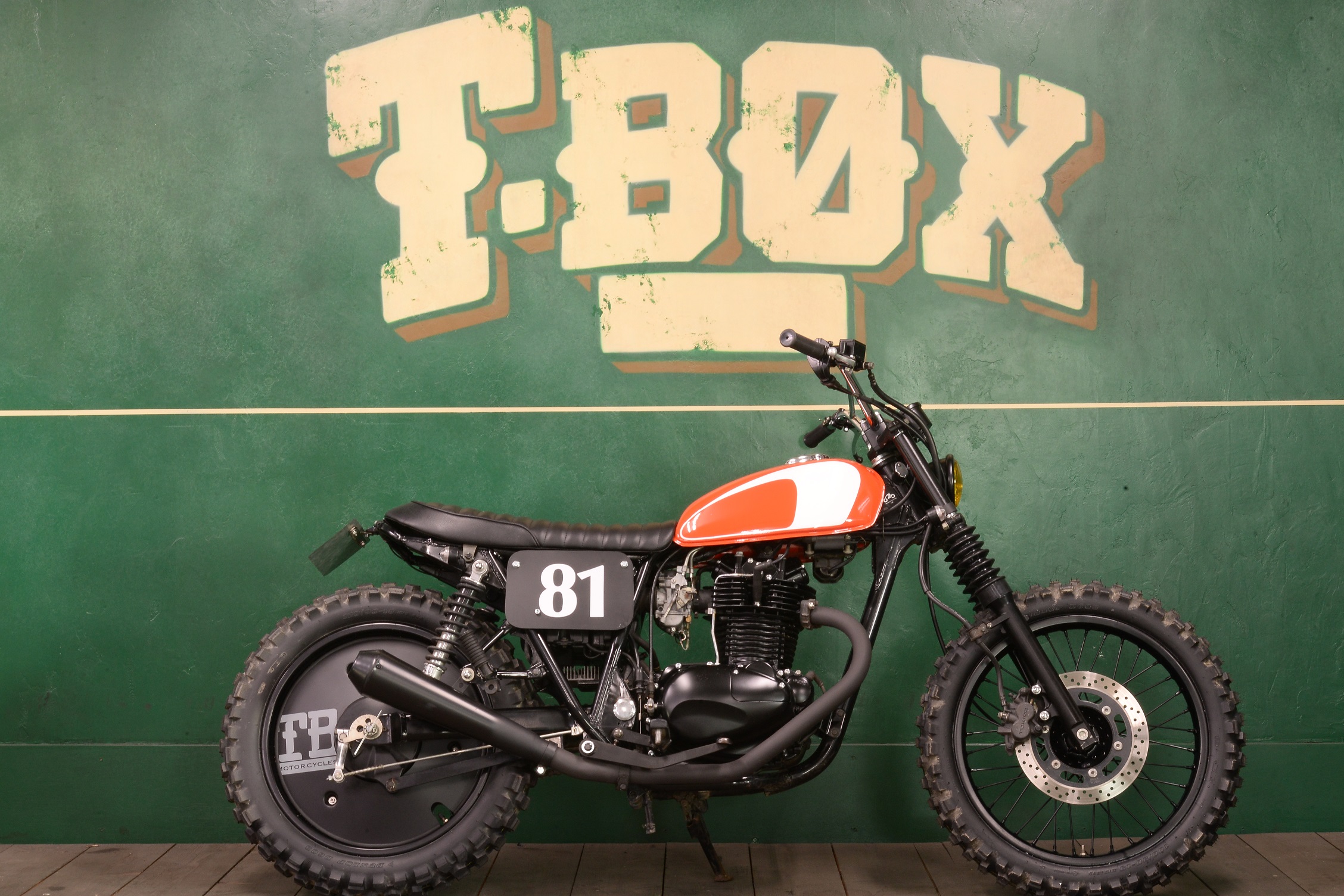 KAWASAKI 250TR T-BOX STYLE – T-box