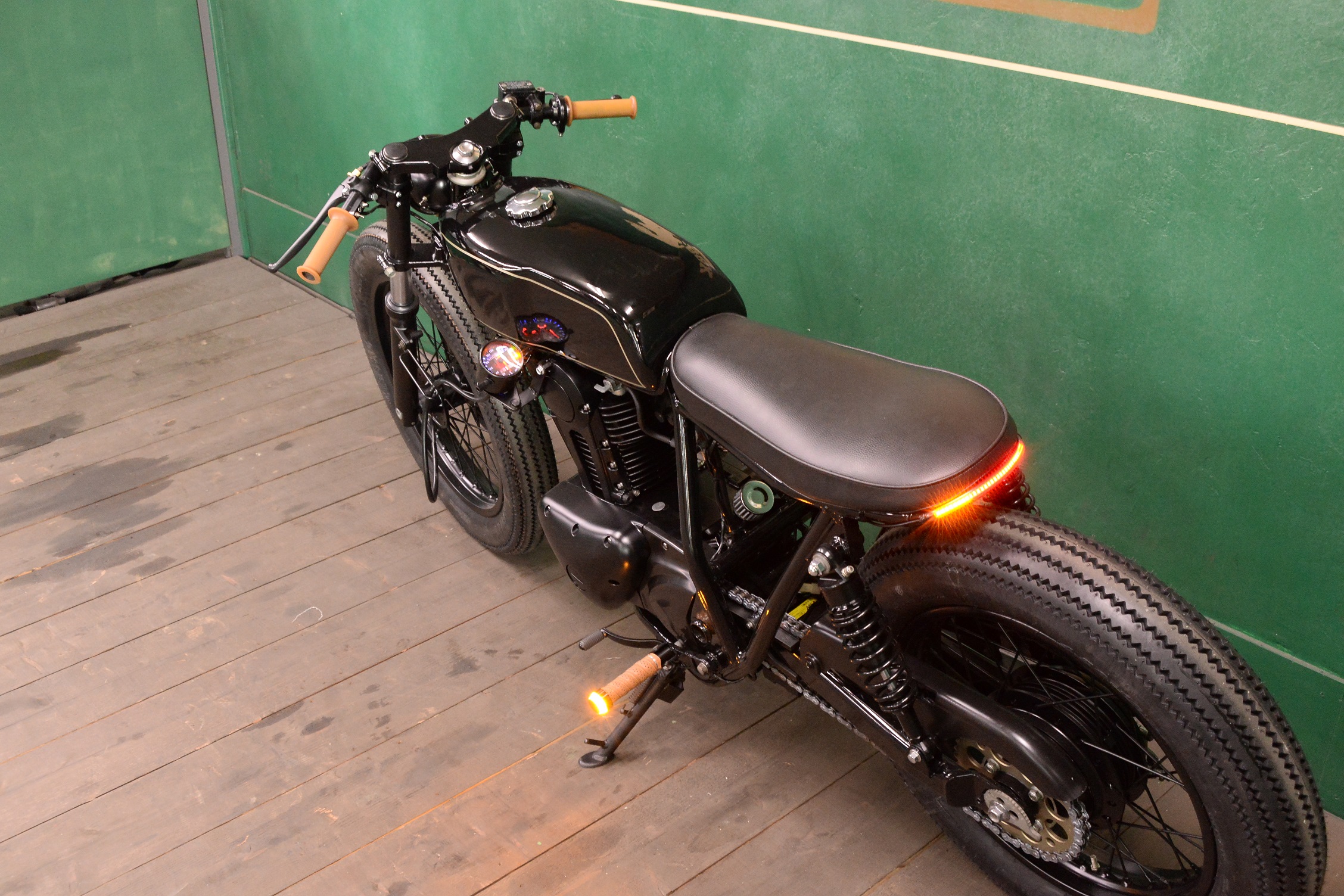 KAWASAKI 250TR TB STYLE – T-box