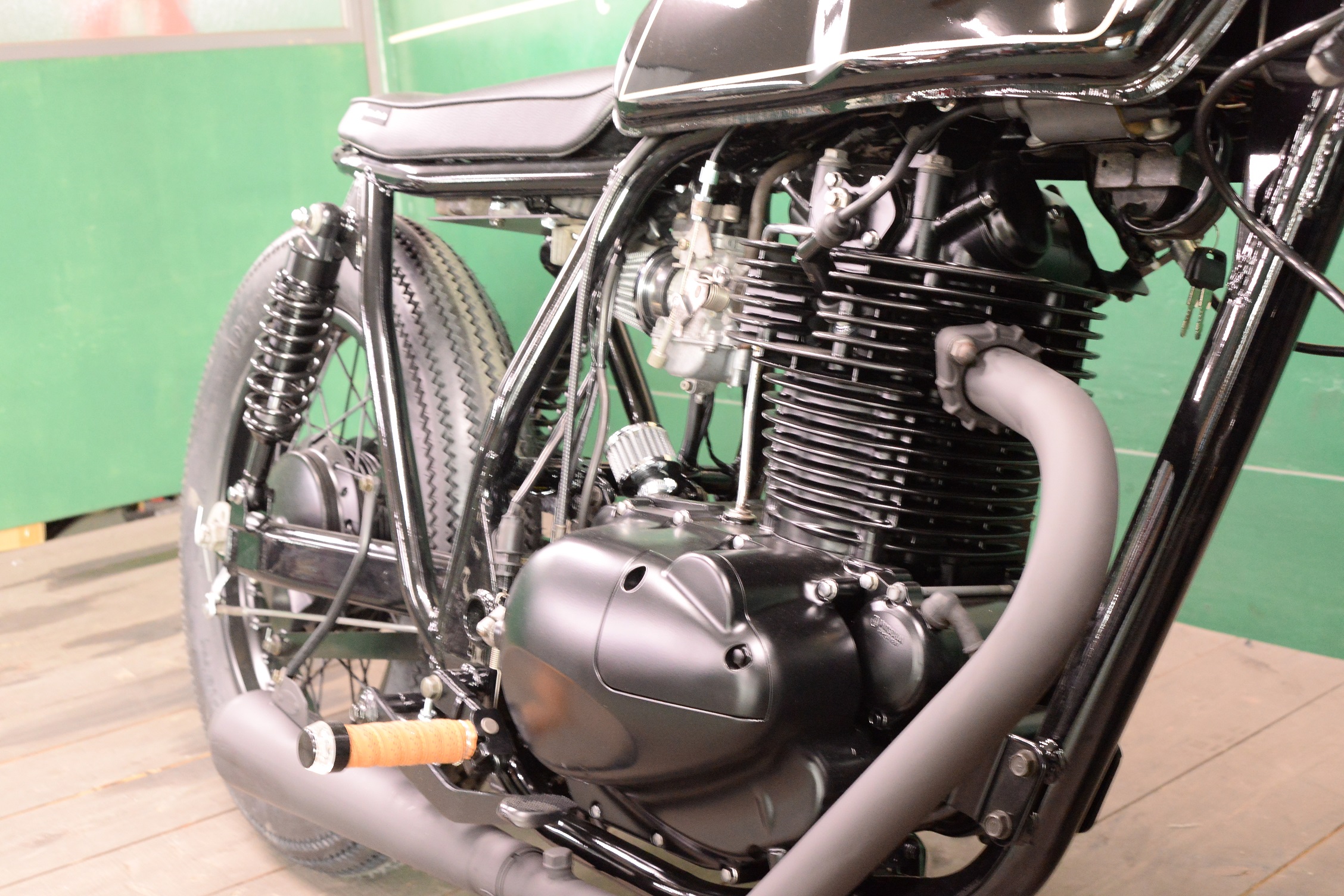 KAWASAKI 250TR TB STYLE – T-box