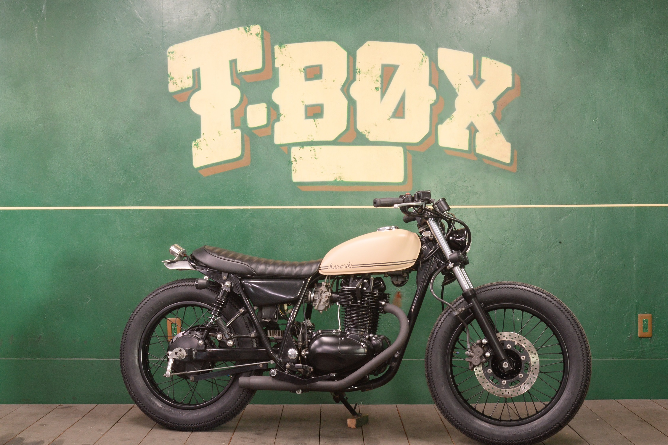 KAWASAKI 250TR bobber style – T-box