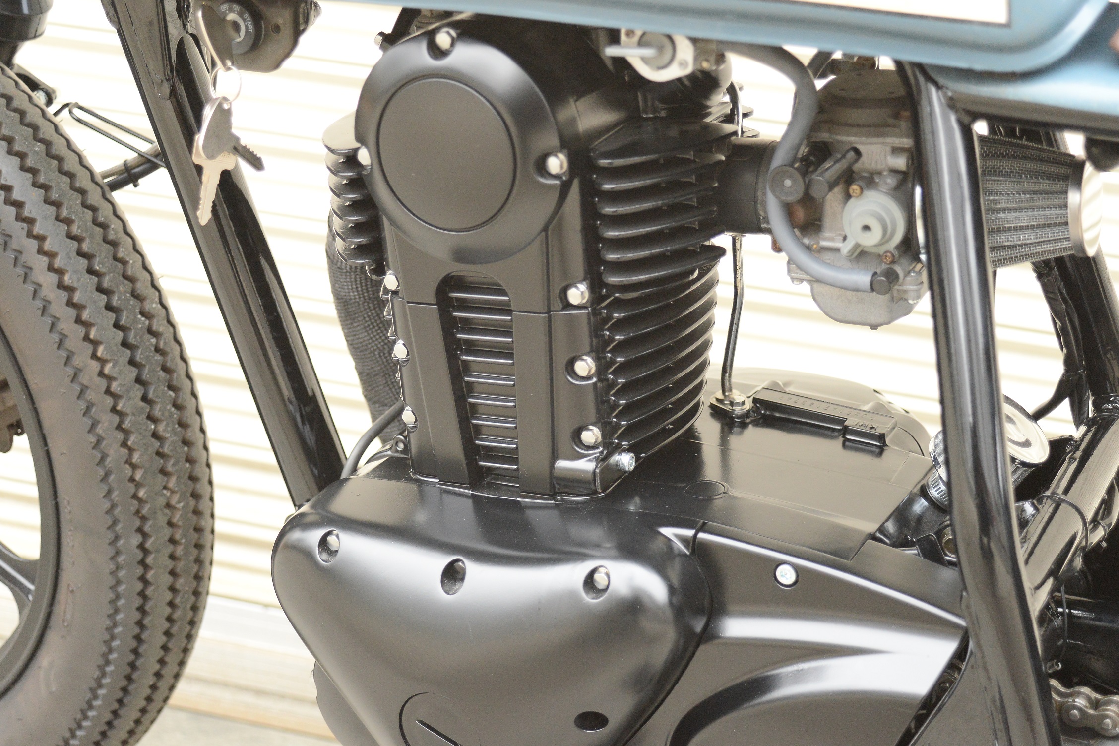 KAWASAKI 250TR New cafe style – T-box