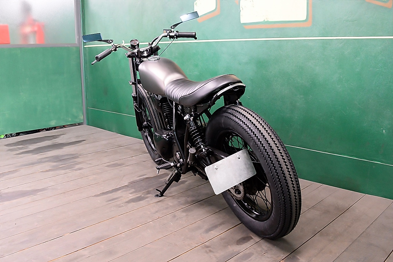 KAWASAKI 250TR bobber style – T-box
