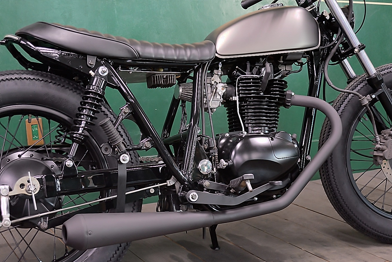 KAWASAKI 250TR bobber style – T-box